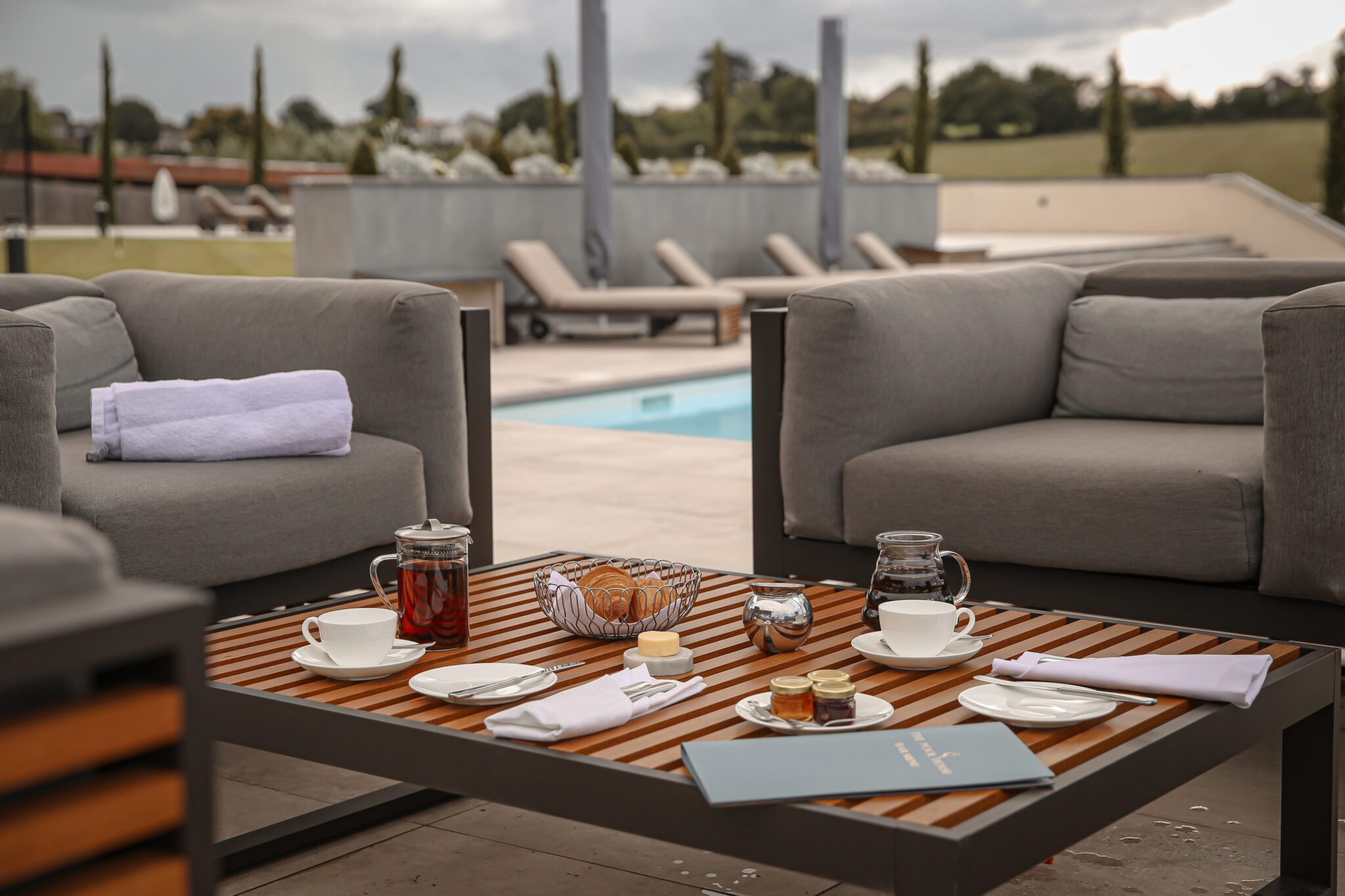 Casual Dining at the Pool House | Lympstone Manor